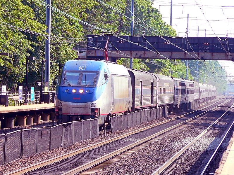 Amtrak HHP-8 661